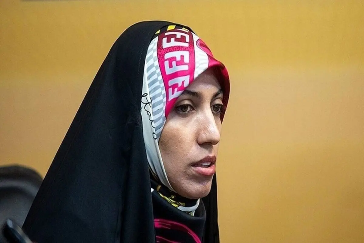 واکنش تازه آمنهسادات ذبیحپور به منتقدانش عکس